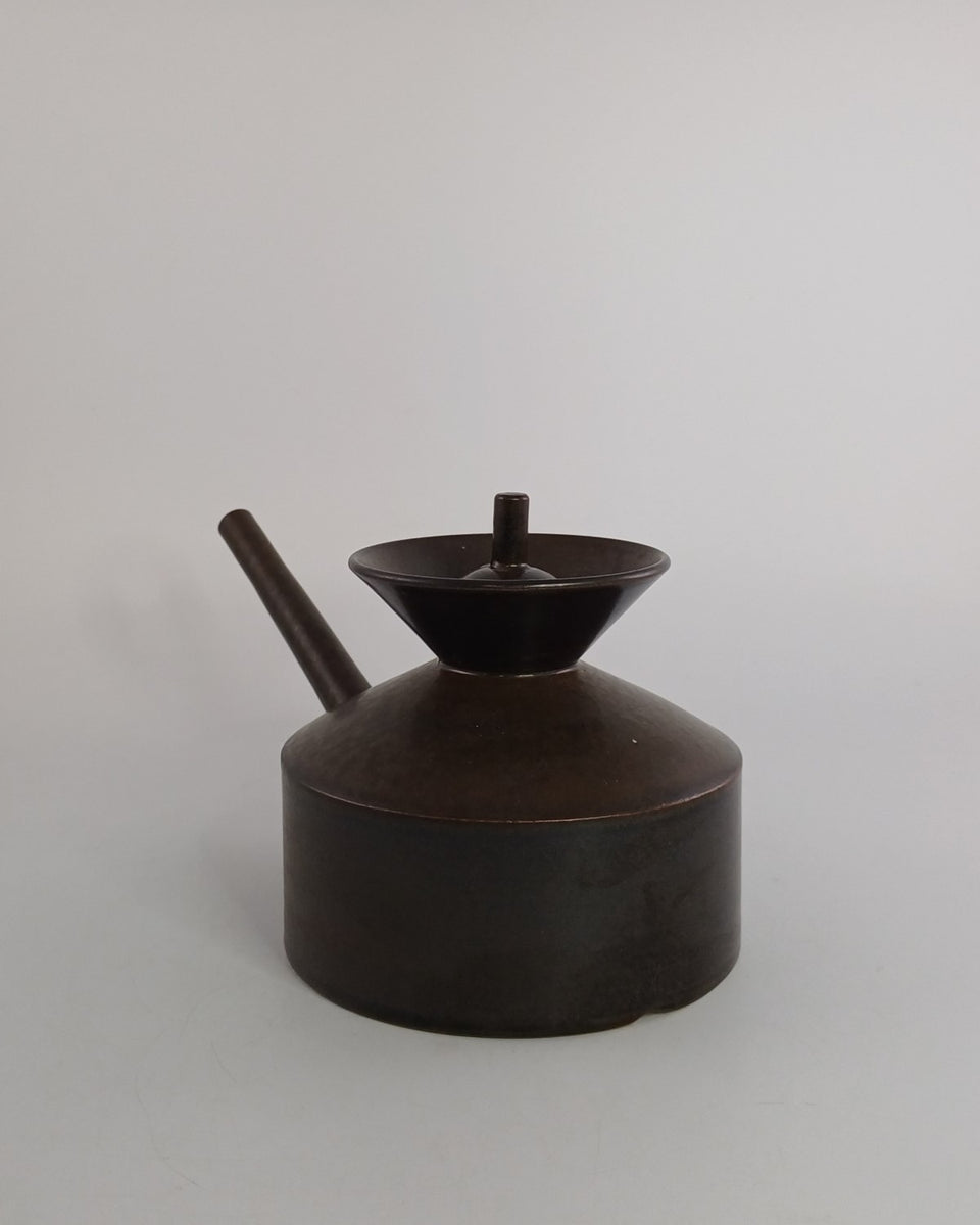 Satellite teapot by Ian Rylatt – Makers Guild in Wales